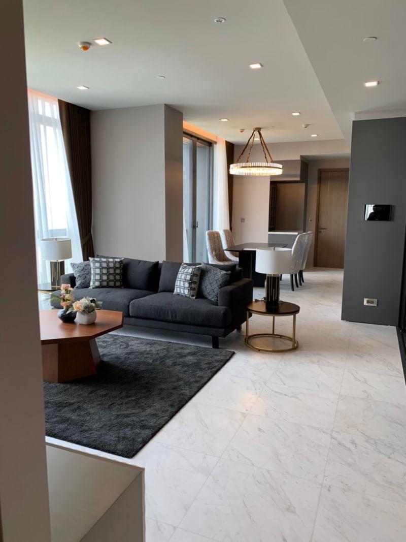 Luxury condo for rent at Thonglor