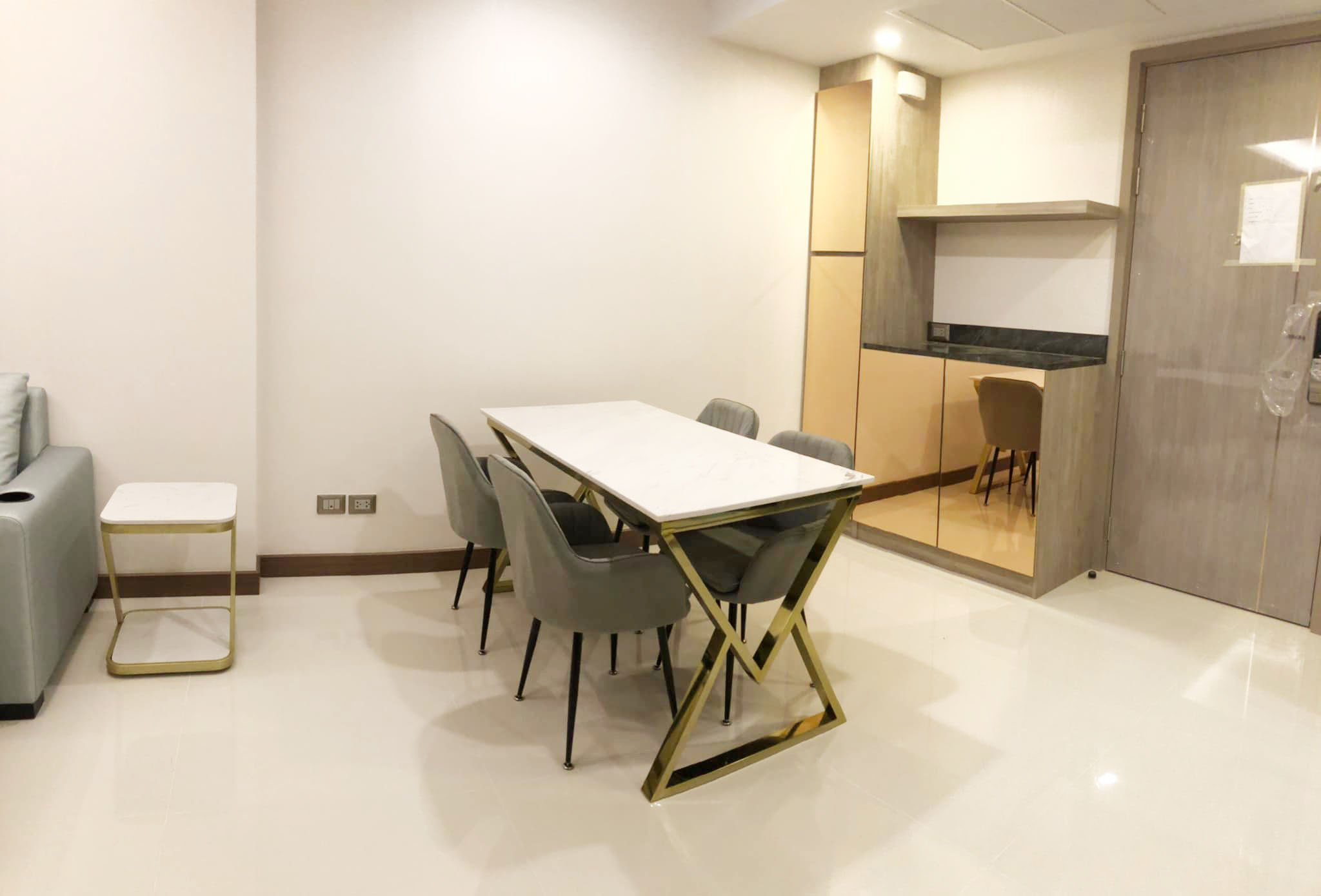 Condo for rent near Italthai Building